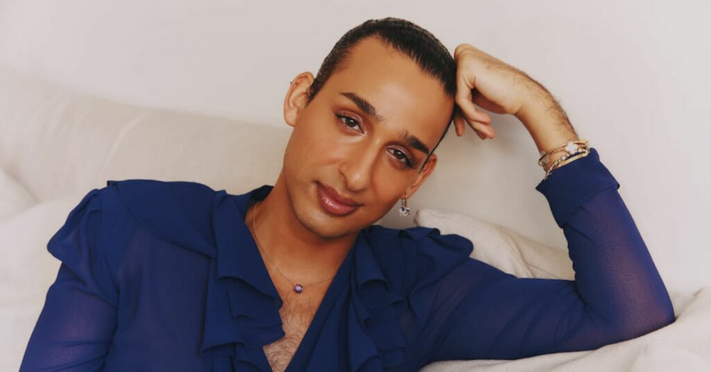 Αντί-woke αντιδράσεις για τη νέα διαφήμιση της Google με το non-binary ...